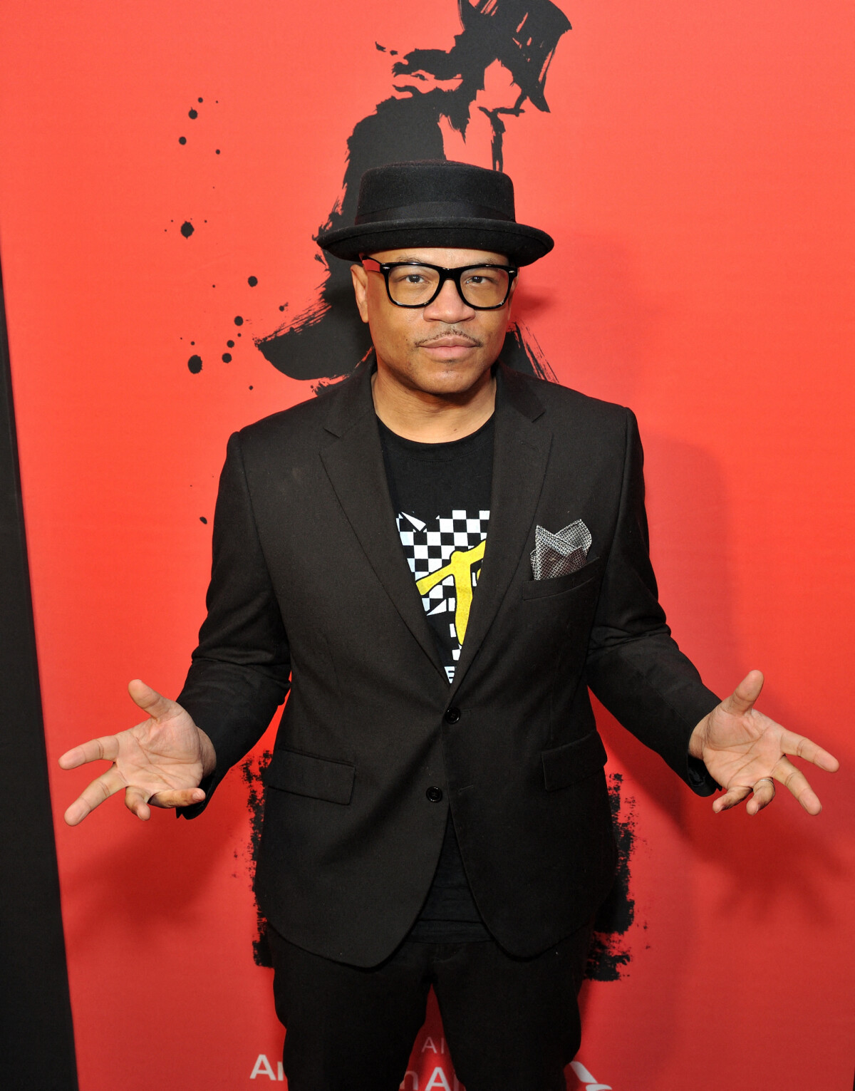 Photo : TL Cross - Première de la comédie musical "MJ" au Neil Simon ...