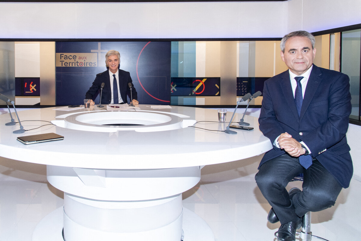 Photo : Exclusif - Xavier Bertrand invité de l'émission "Face aux ...