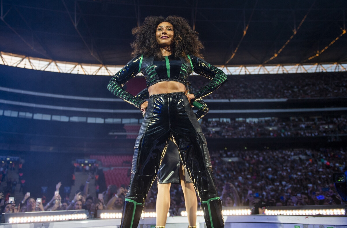 Photo : Melanie Brown (Mel B) - Les Spice Girls en concert au Stade de ...