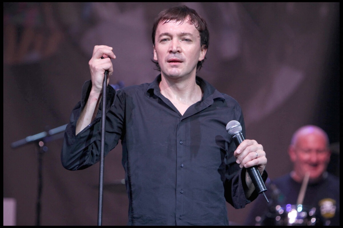 Photo : LE CHANTEUR CALI - CONCERT AU ZENITH AU PROFIT D'EMMAUS, QUI ...