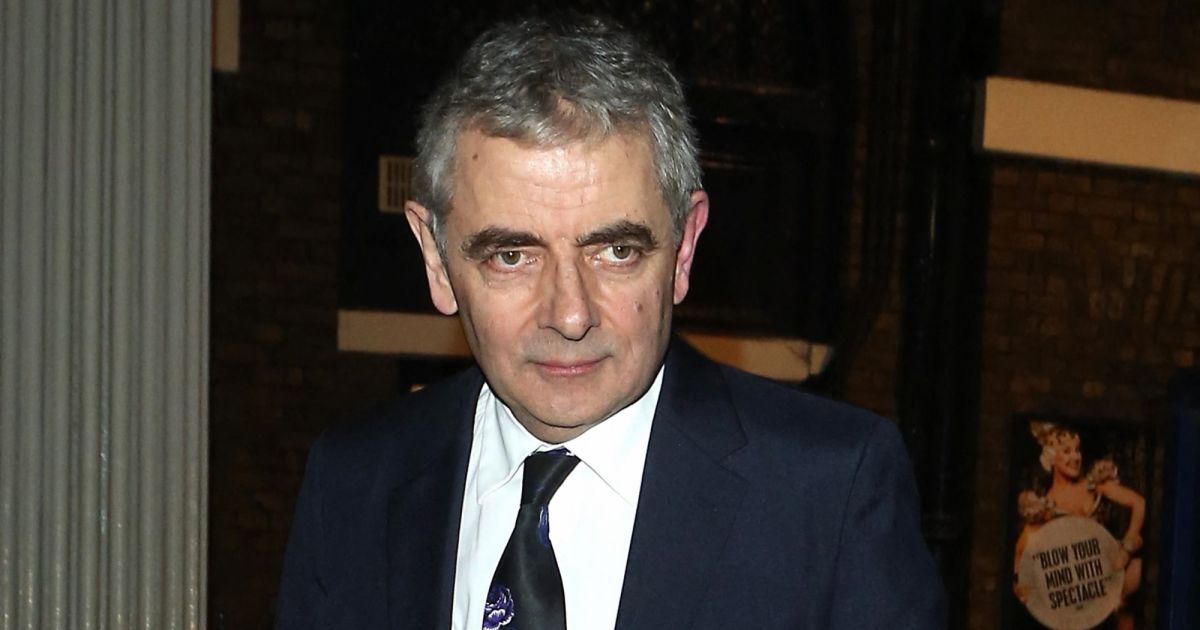 Rowan Atkinson quitte la soirée d'anniversaire des 70 ans de Lord ...
