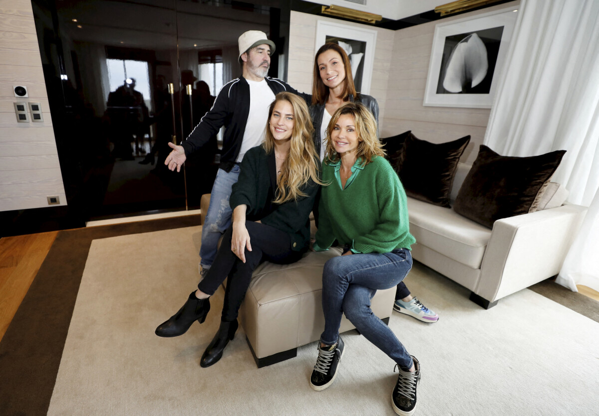 Photo : Excludif - Arnaud Henriet, Jennifer Lauret, Solène Hébert et ...