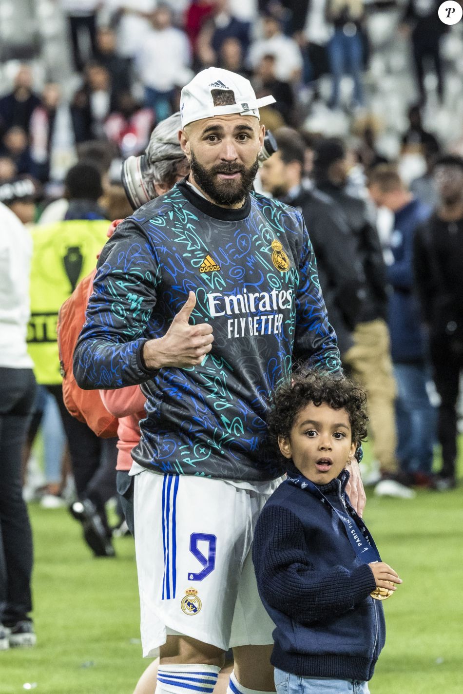 Karim Benzema et son fils Ibrahim - Les joueurs du Real Madrid ...