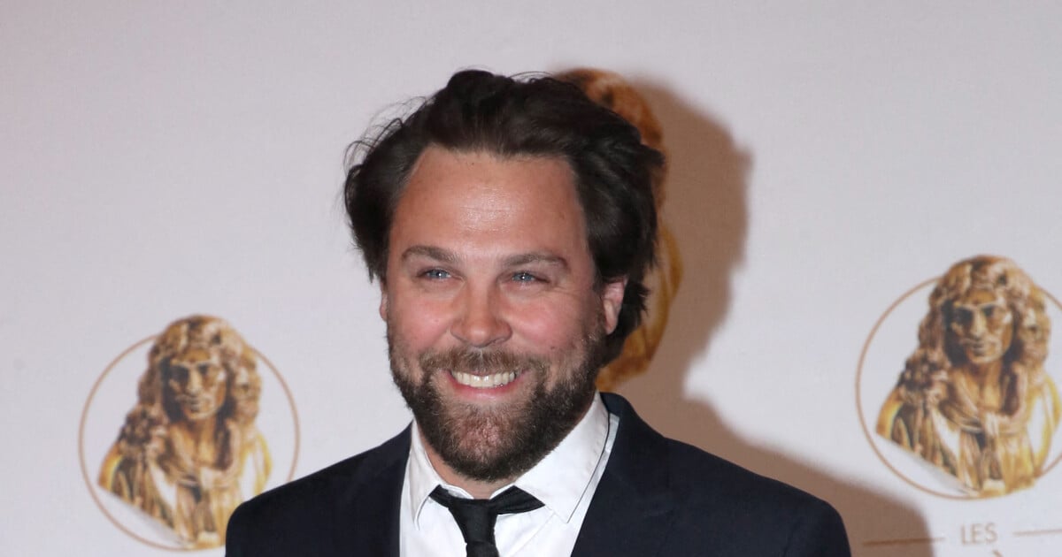 Mariage d'Arthur Jugnot et Flavie Péan : La magnifique robe dos nu de ...