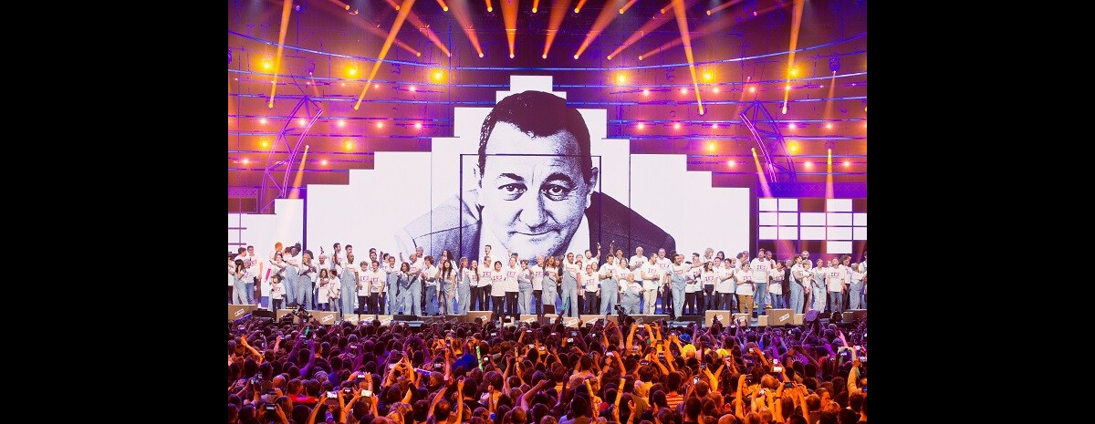 Photo : "Les Enfoirés", spectacle mythique qui vise à récolter des ...