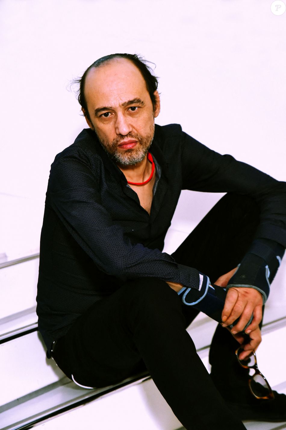 Nicolas Ker, le chanteur musicien, compositeur, du groupe Poni Hoax, à ...