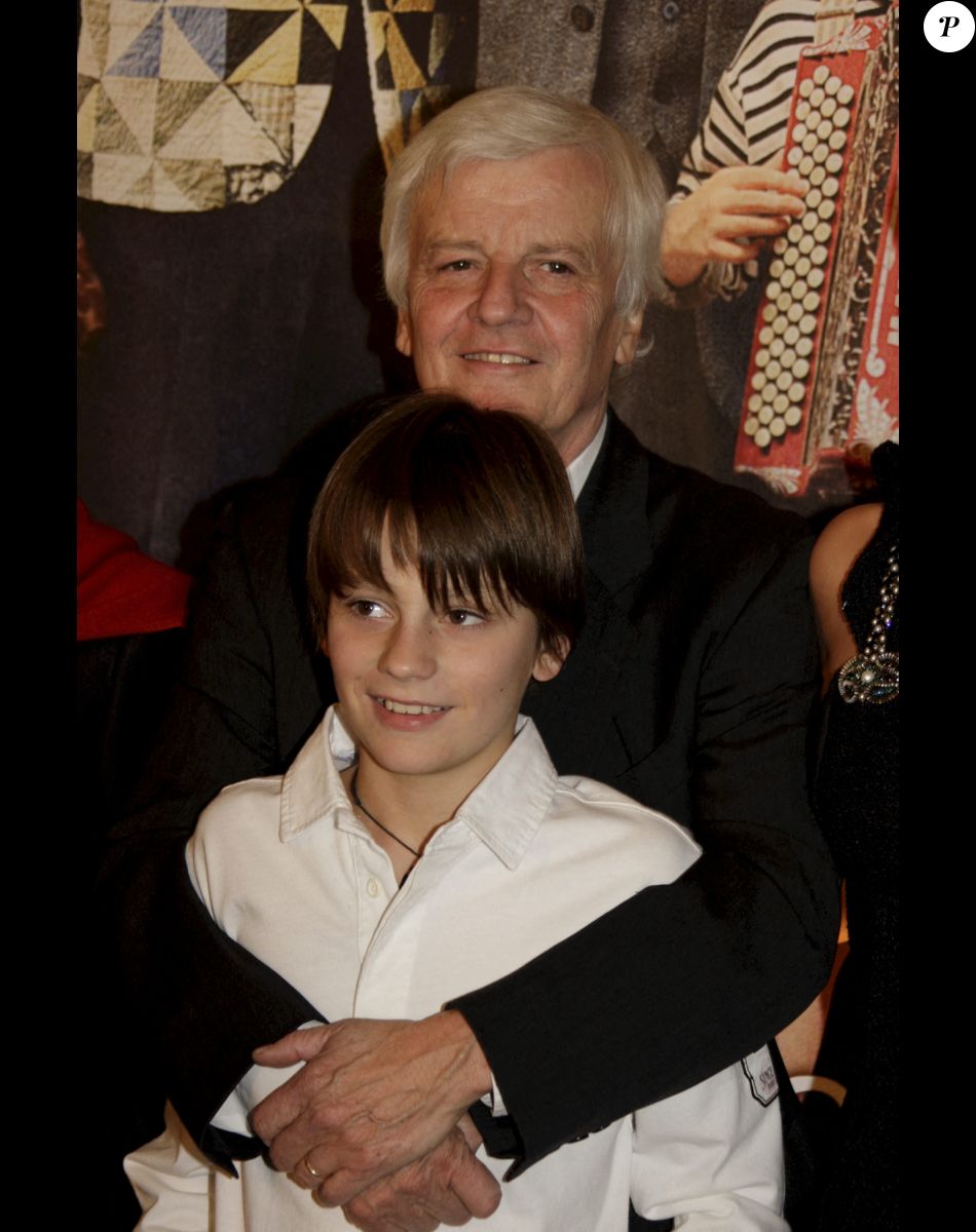 Mort de Jacques Perrin : À 27 ans, son fils Maxence, Pépinot dans "Les ...