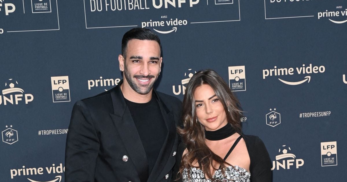 Adil Rami et sa compagne Léna Guillou - Photocall de la cérémonie des ...