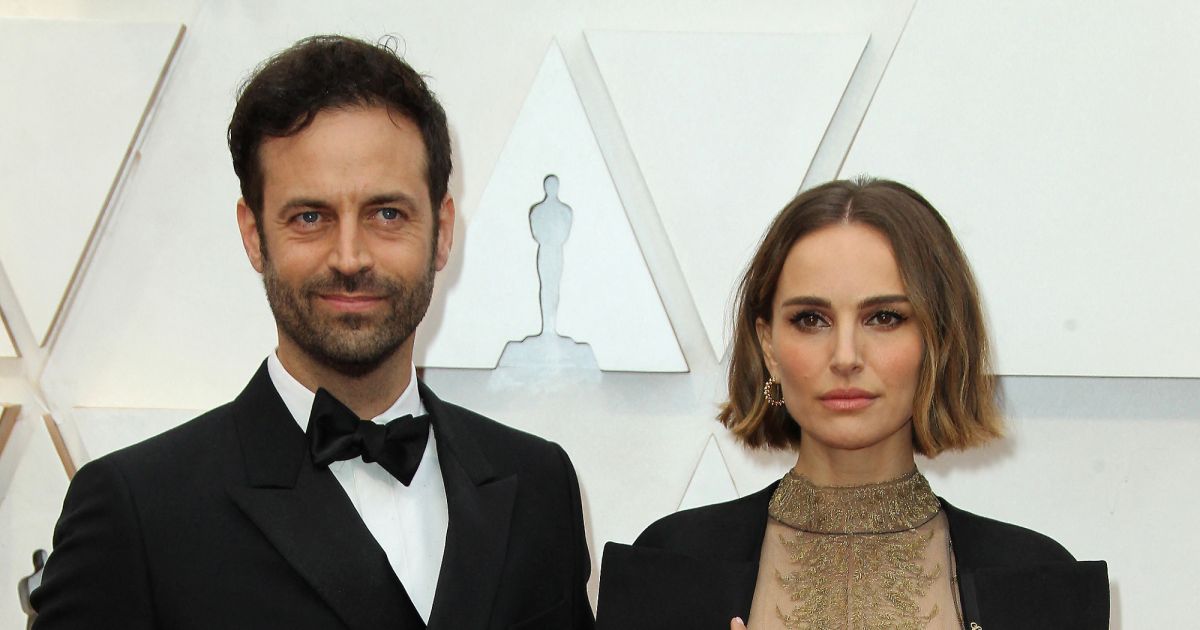 Natalie Portman (cape et robe Dior Haute Couture) et son mari Benjamin ...