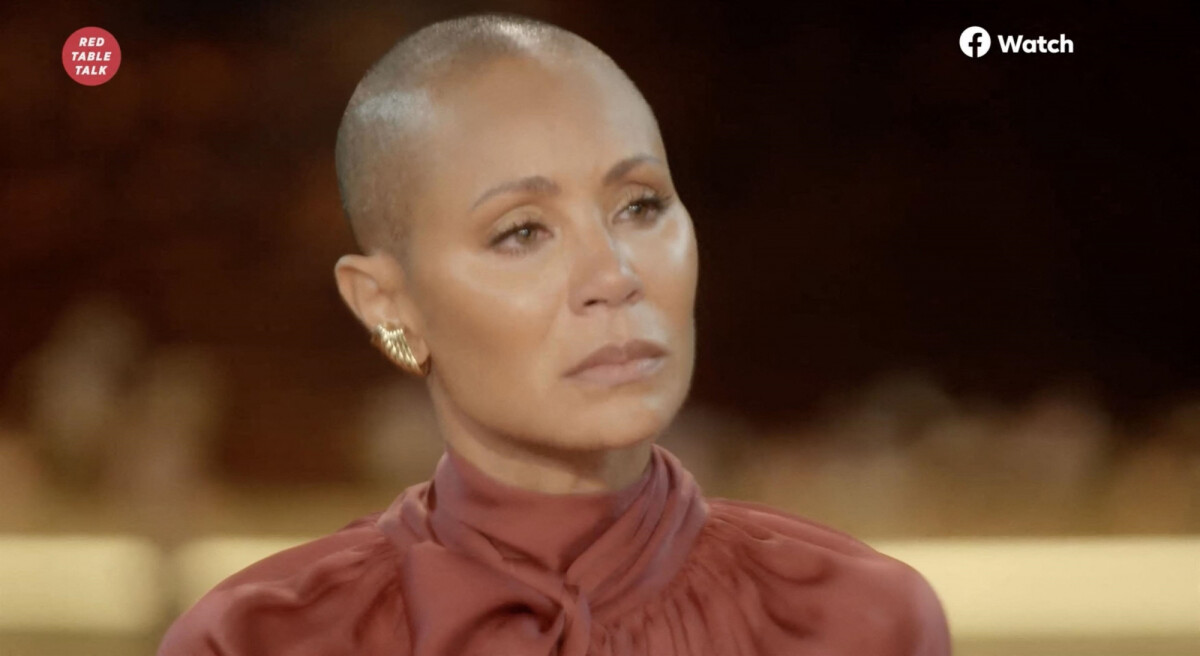 Photo : Jada Pinkett Smith sur le plateau de l'émission "Red Table Talk ...