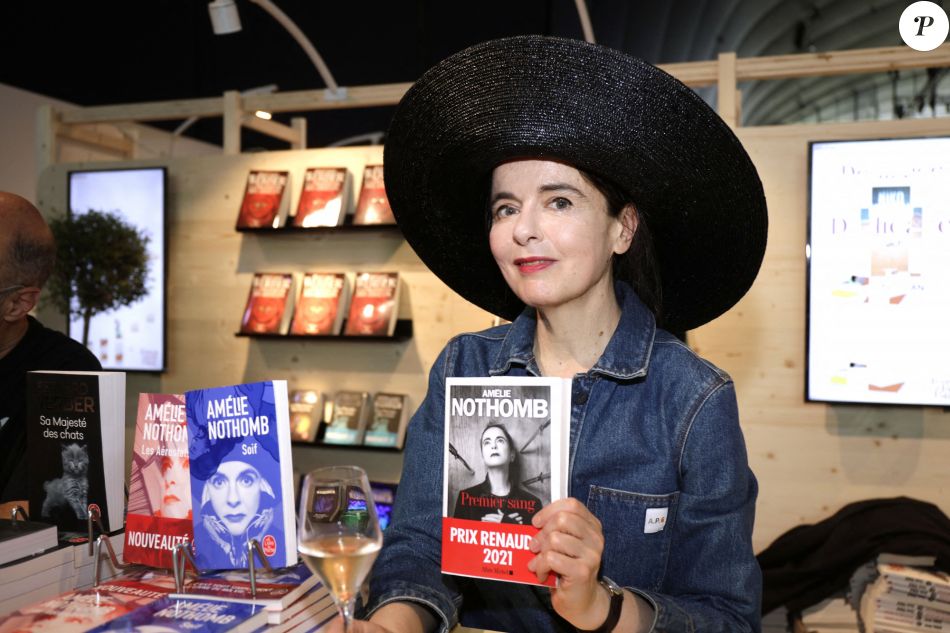 Amélie Nothomb (Premier Sang - Editions Albin Michel) au Festival du ...
