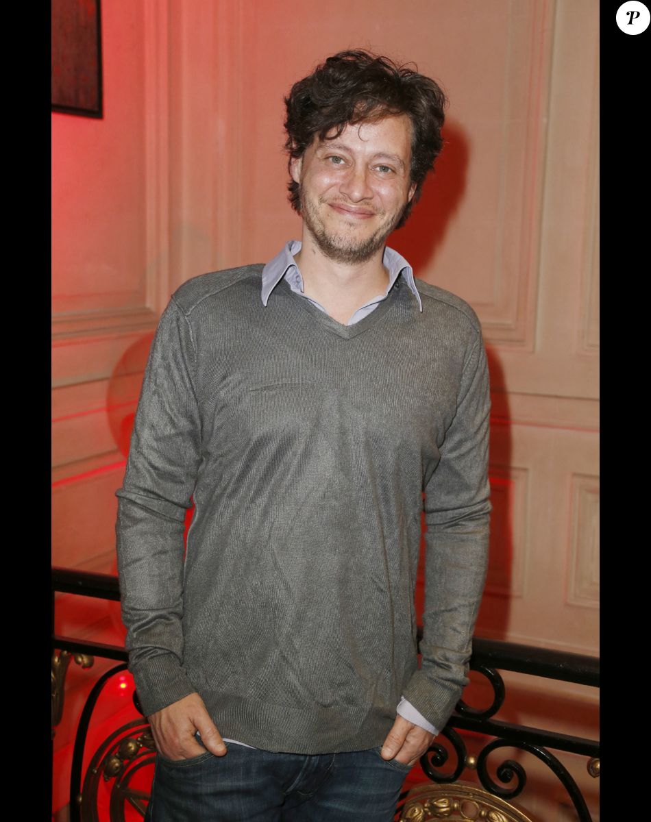 Mort de Joe Dassin : Son fils aîné Jonathan lui ressemble trait pour ...