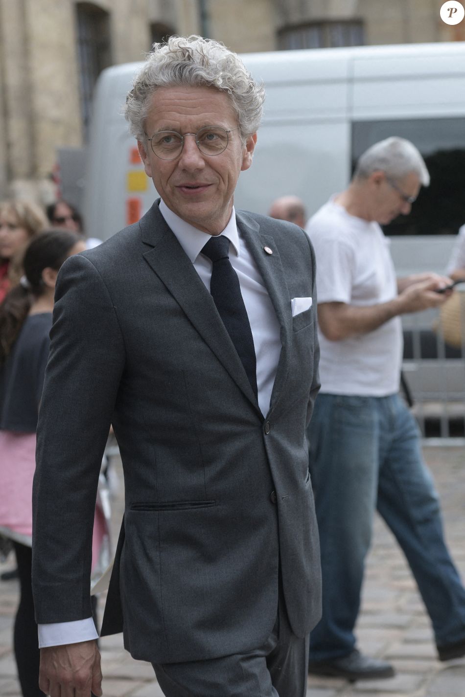 Le député de la neuvième circonscription des Hauts-de-Seine, Emmanuel ...