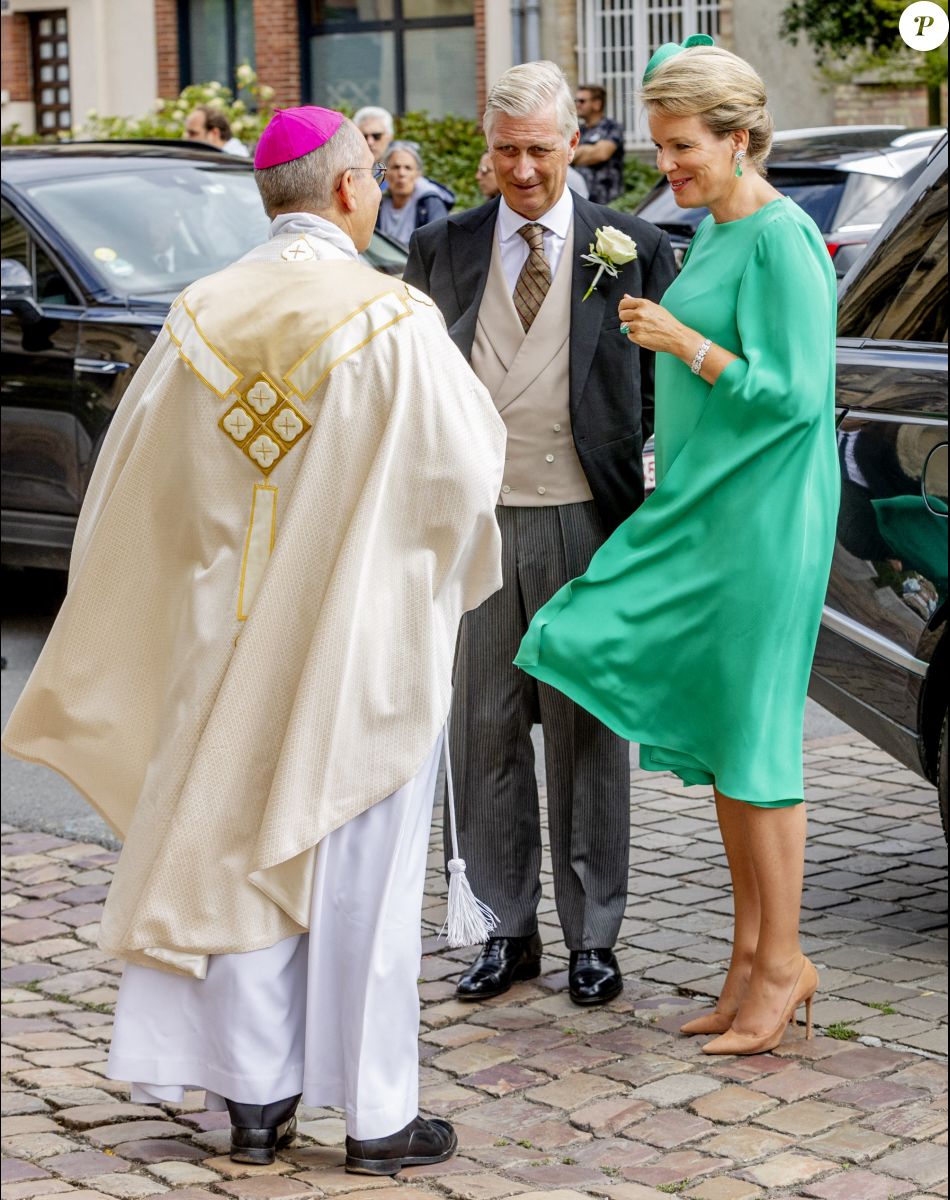 Mathilde de Belgique coquette en robe verte : mariage grandiose en ...