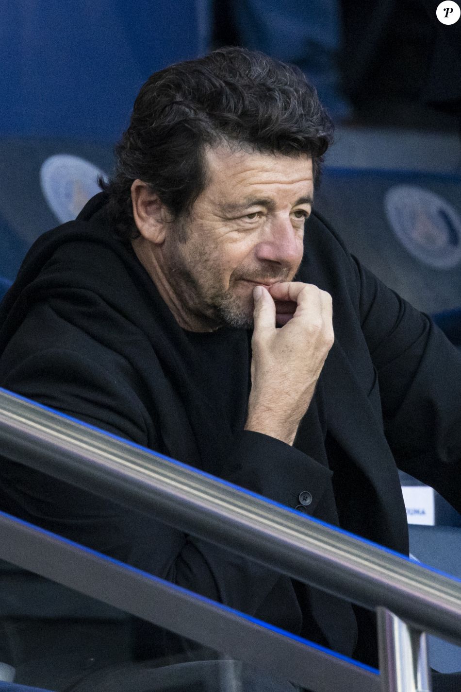 Patrick Bruel dans les tribunes lors du match de Ligue 1 PSG - OM (2-1 ...