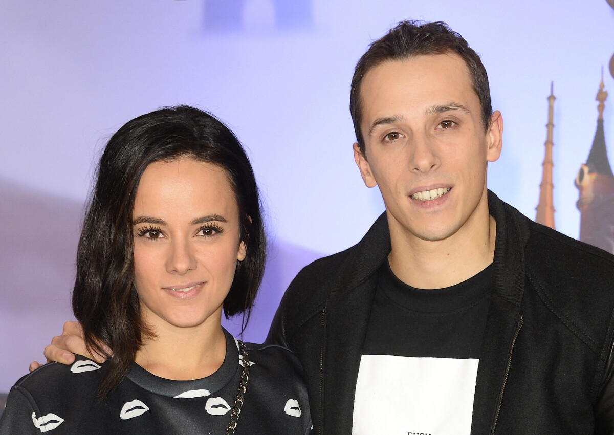 Photo : Alizée et son compagnon Grégoire Lyonnet à Marne-la-Vallée, le ...