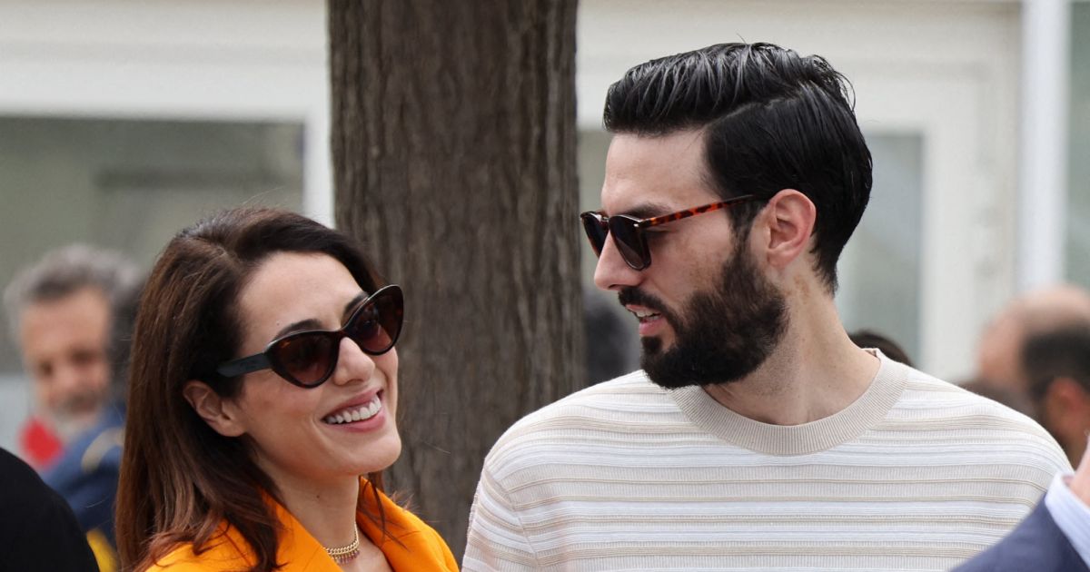 Sofia Essaïdi et son compagnon Adrien Galo s'embrassent en marge du ...