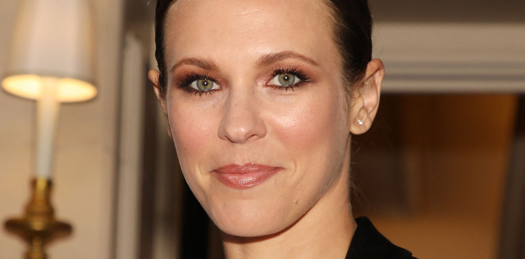 "Inadmissible et très injuste !" : Lorie Pester privée d'un tournage à cause de sa grossesse ...