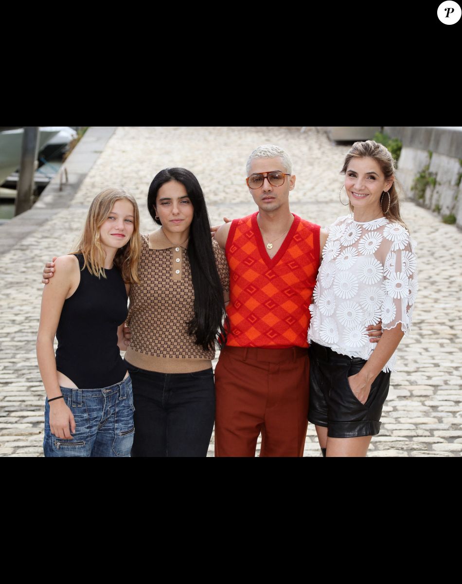 Clotidle Courau en mini-short et cuissardes, Julie Gayet craquante en ...