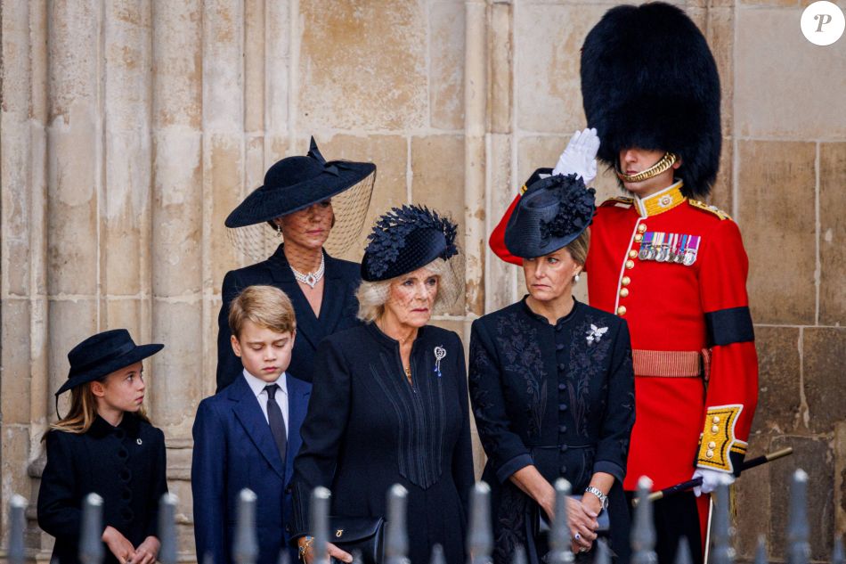 Camilla Parker Bowles, le prince George, la princesse Charlotte, la ...