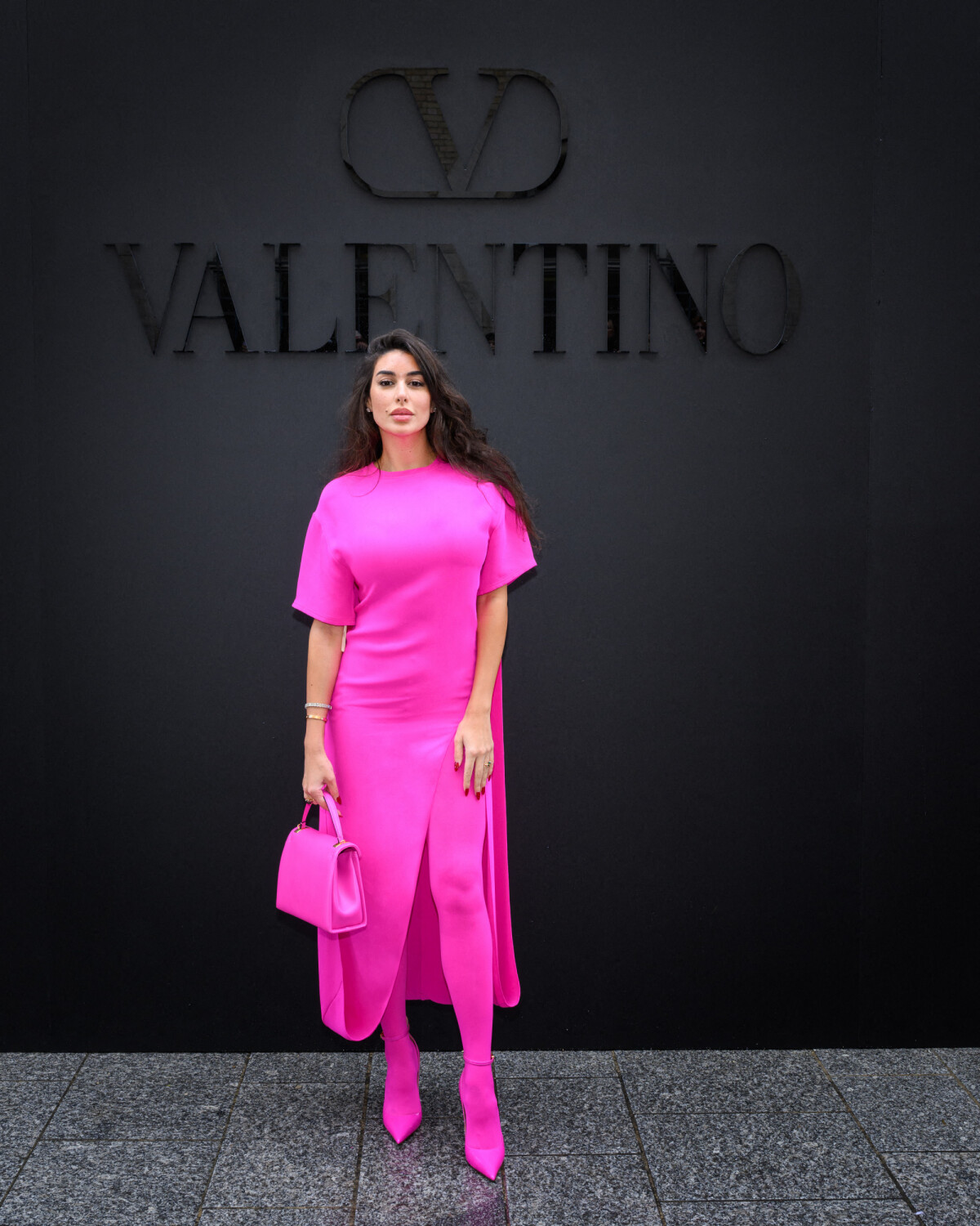 Photo : Yasmine Sabri - Arrivées au défilé Valentino Collection Femme ...