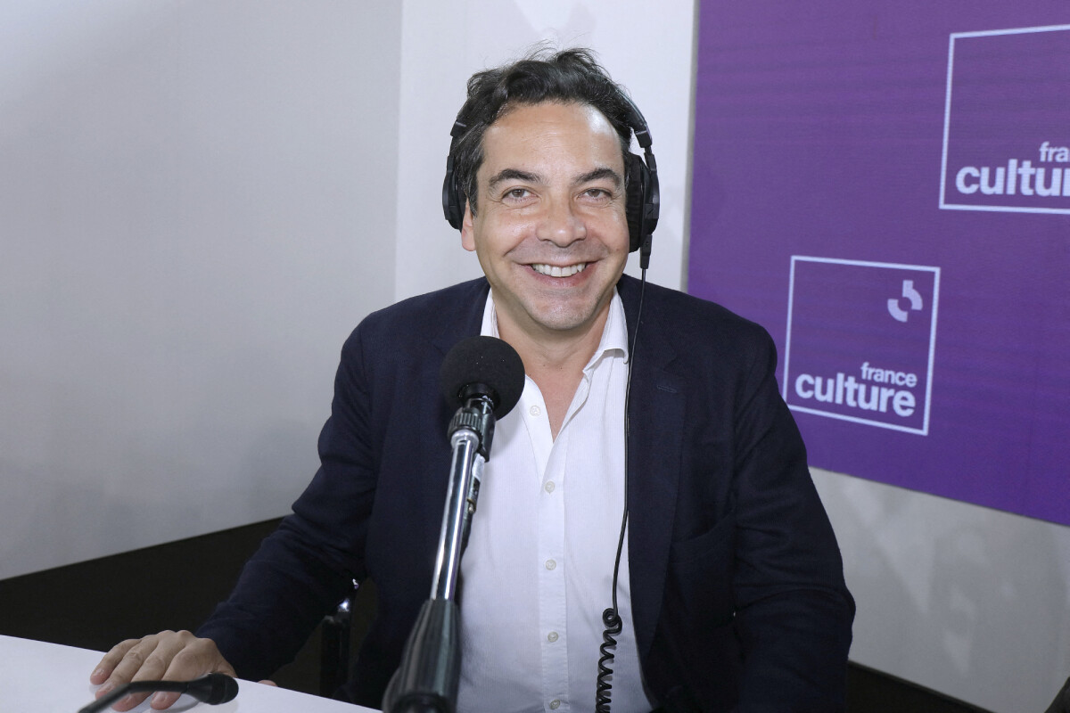 Photo : Portrait de Patrick Cohen, lors du Festival du Livre de Paris ...