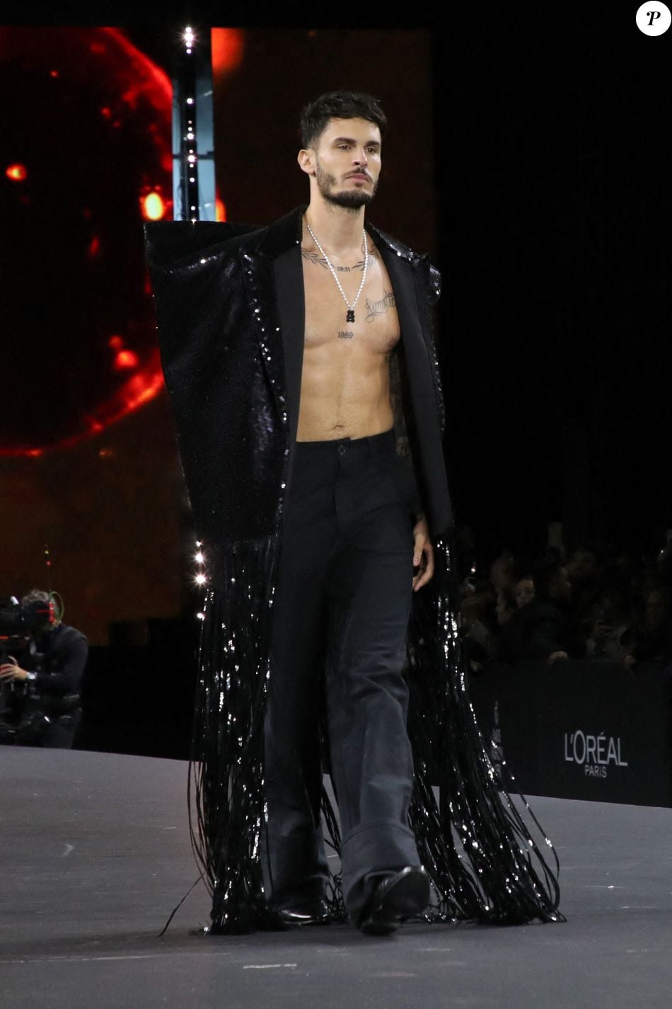 baptiste-giabiconi-d-fil-de-mode-l-or-al-pr-t-porter-printemps