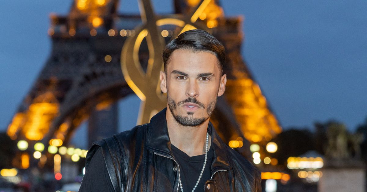 Baptiste Giabiconi - Front row du défilé de mode Saint Laurent, Prêt-à ...