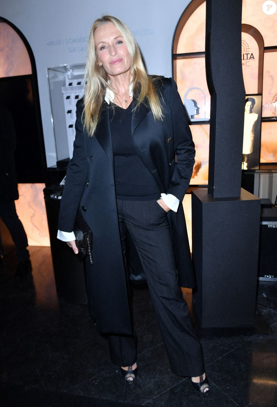 Estelle Lefébure lors de la soirée d'ouverture de Carita - Maison De ...