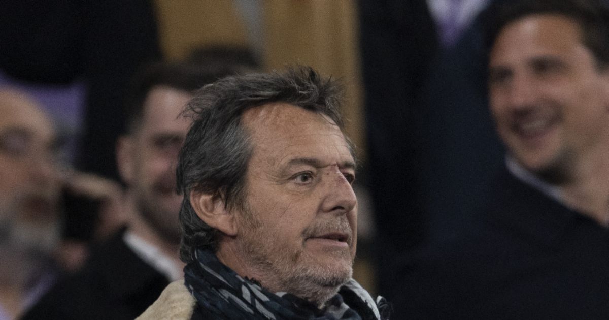 Jean-Luc Reichmann dans les tribunes lors du match de rugby du Tournoi ...