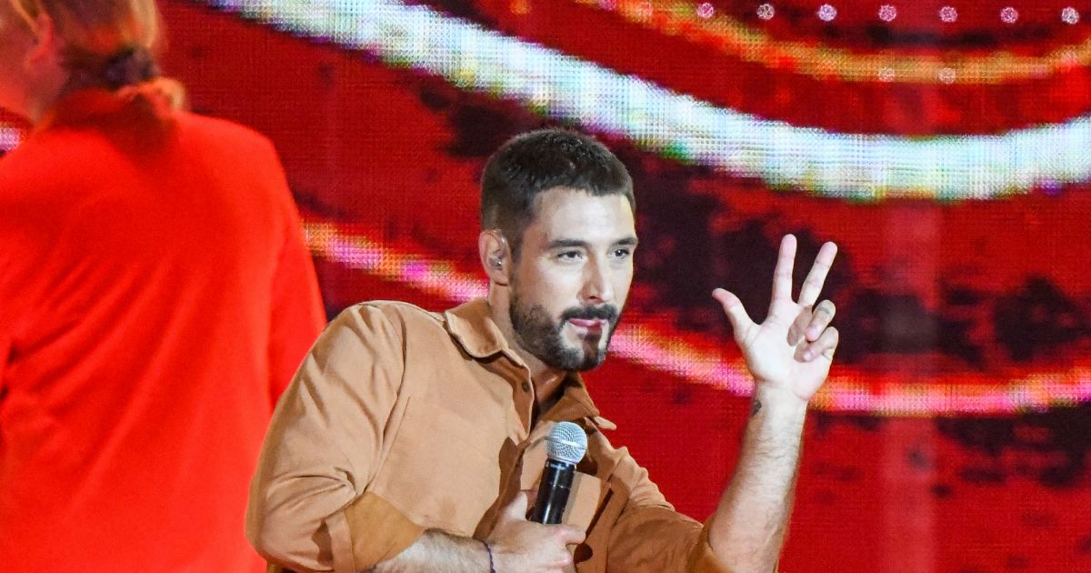 Exclusif - Jérémy Frerot - Enregistrement de l'émission La Chanson de l ...