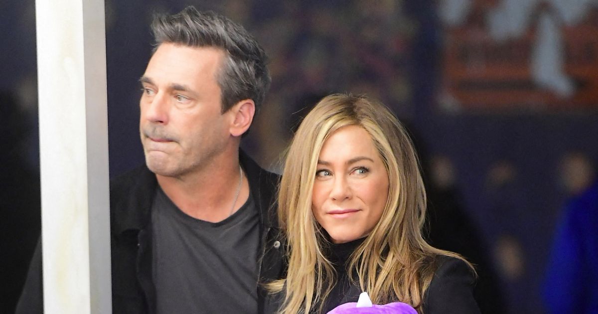 Jennifer Aniston et Jon Hamm sont sur le tournage de The morning show à ...