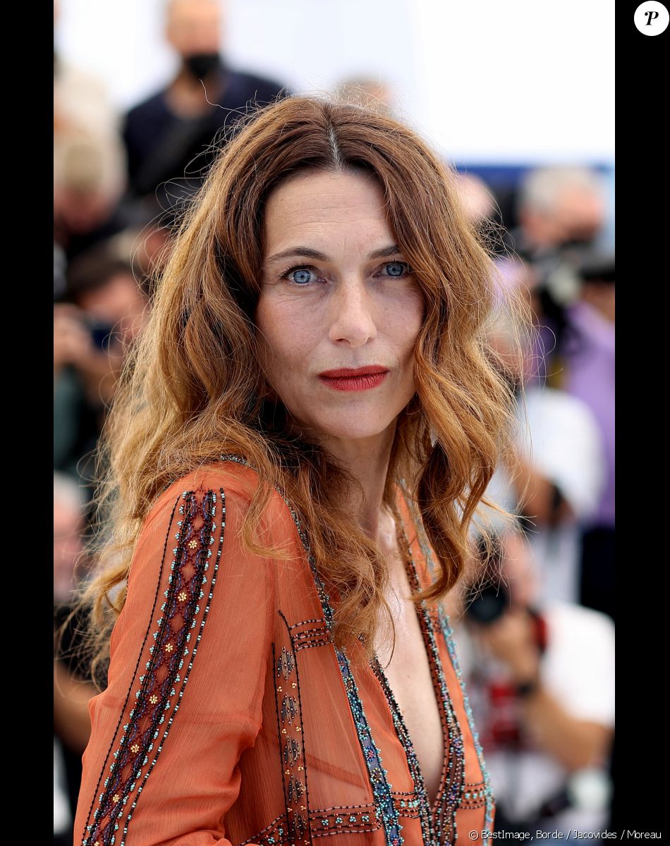 Natacha Lindinger quitte la série Sam : une actrice emblématique la ...