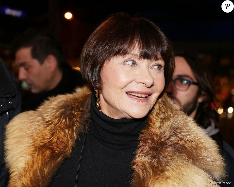 Exclusif - Macha Méril - Avant-première du film L'amour c'est mieux que ...