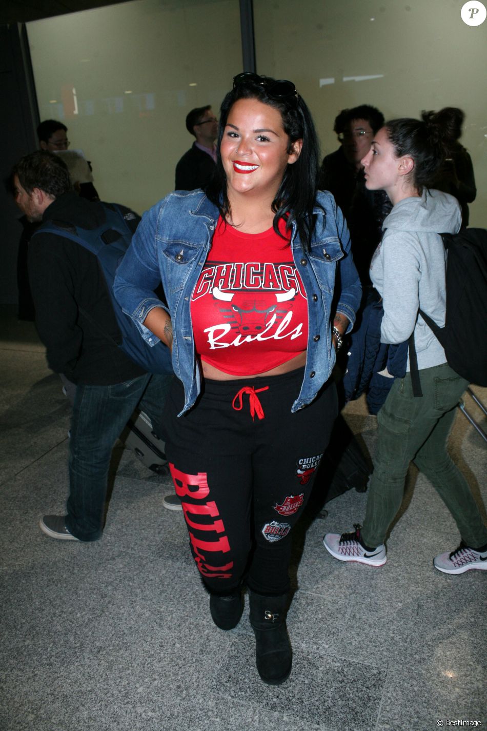 Sarah Fraisou - Les anges 8 arrivent à Roissy le 5 mars 2016. - Purepeople