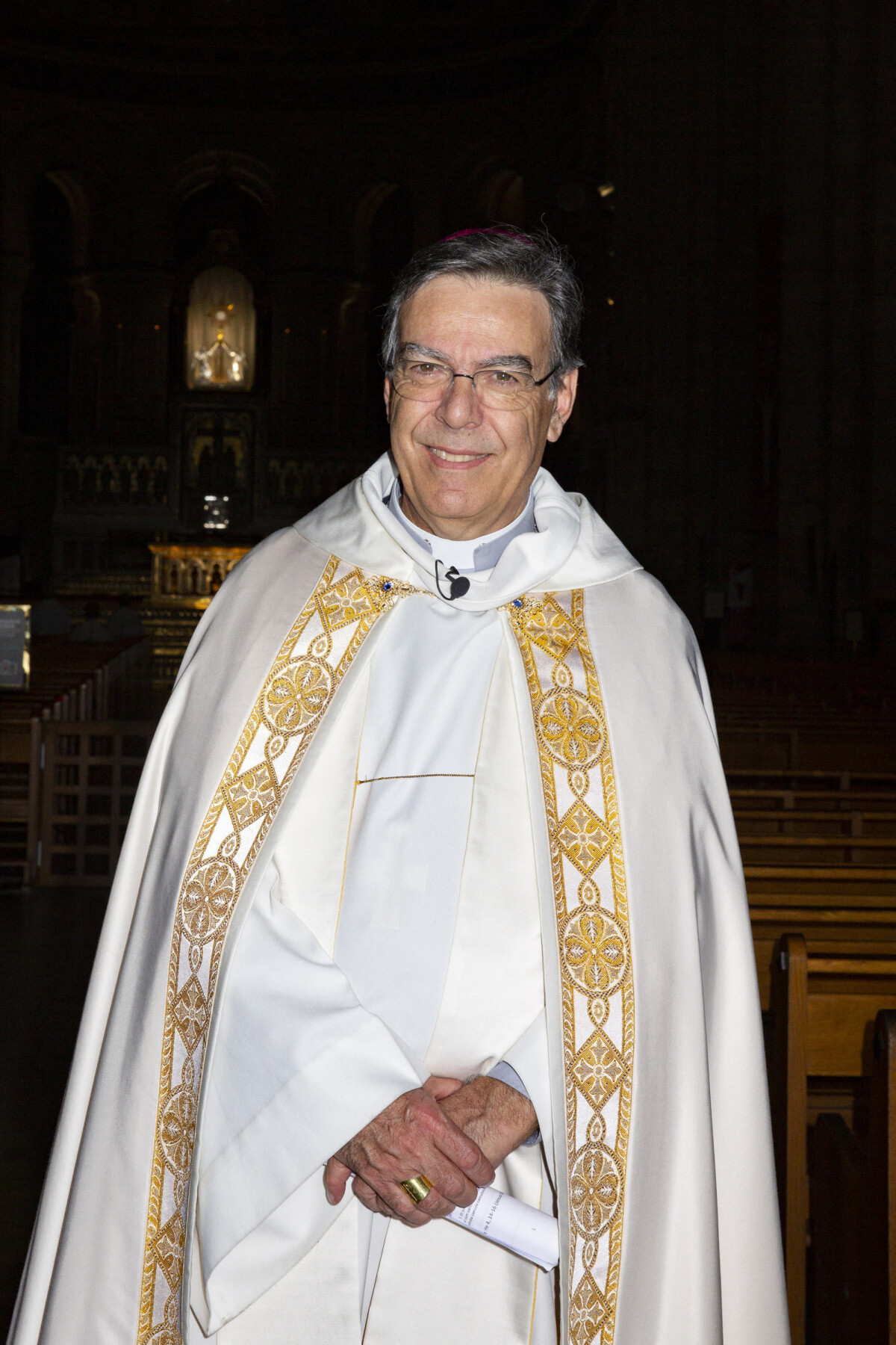 Photo : Exclusif - Michel Aupetit, archevêque de Paris, bénit la ville ...