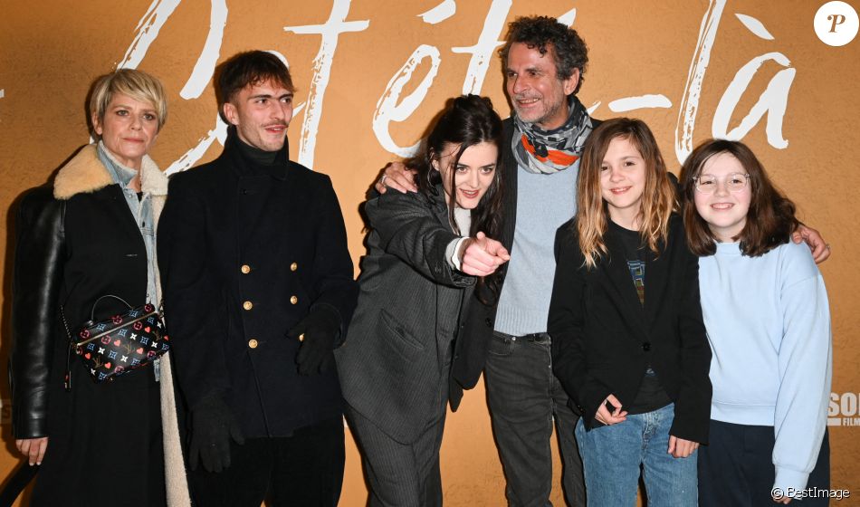 Marina Foïs, Hugo Fernades, Adèle Wismes, Eric Lartigau, Rose Pou ...