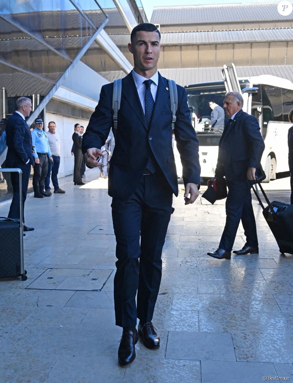 Le footballeur portugais Cristiano Ronaldo arrive à l'aéroport de ...