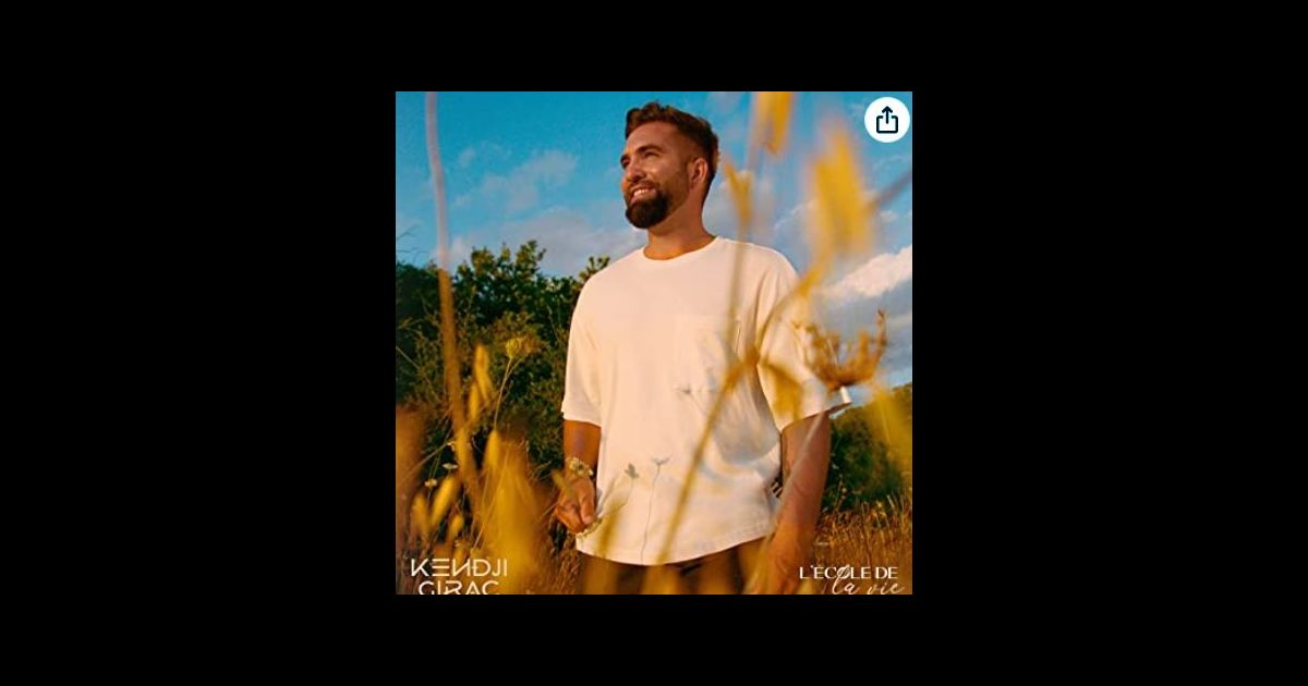 Album L'école de la vie de Kendji Girac - Purepeople Album L'école de la vie de Kendji Girac - Purepeople
