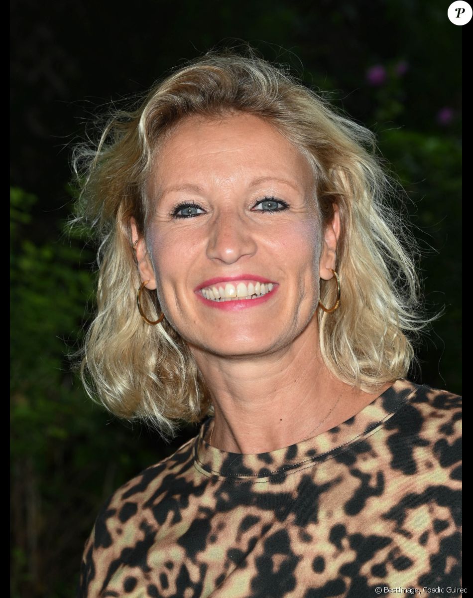 Alexandra Lamy sublime en maillot de bain, vacances au top sur une île ...