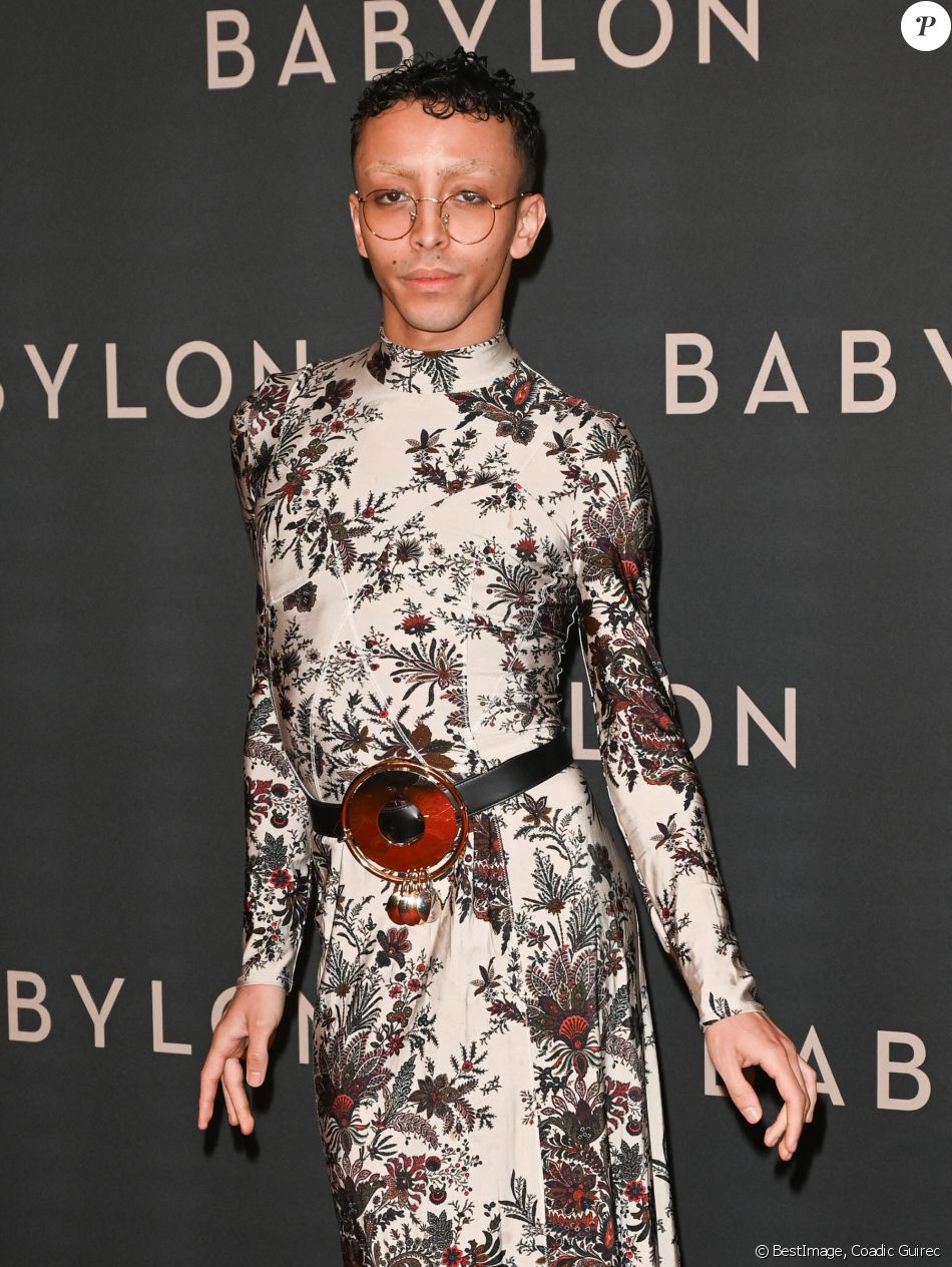 Bilal Hassani à la première du film Babylon au cinéma Le Grand Rex à Paris, France, le 14 ...