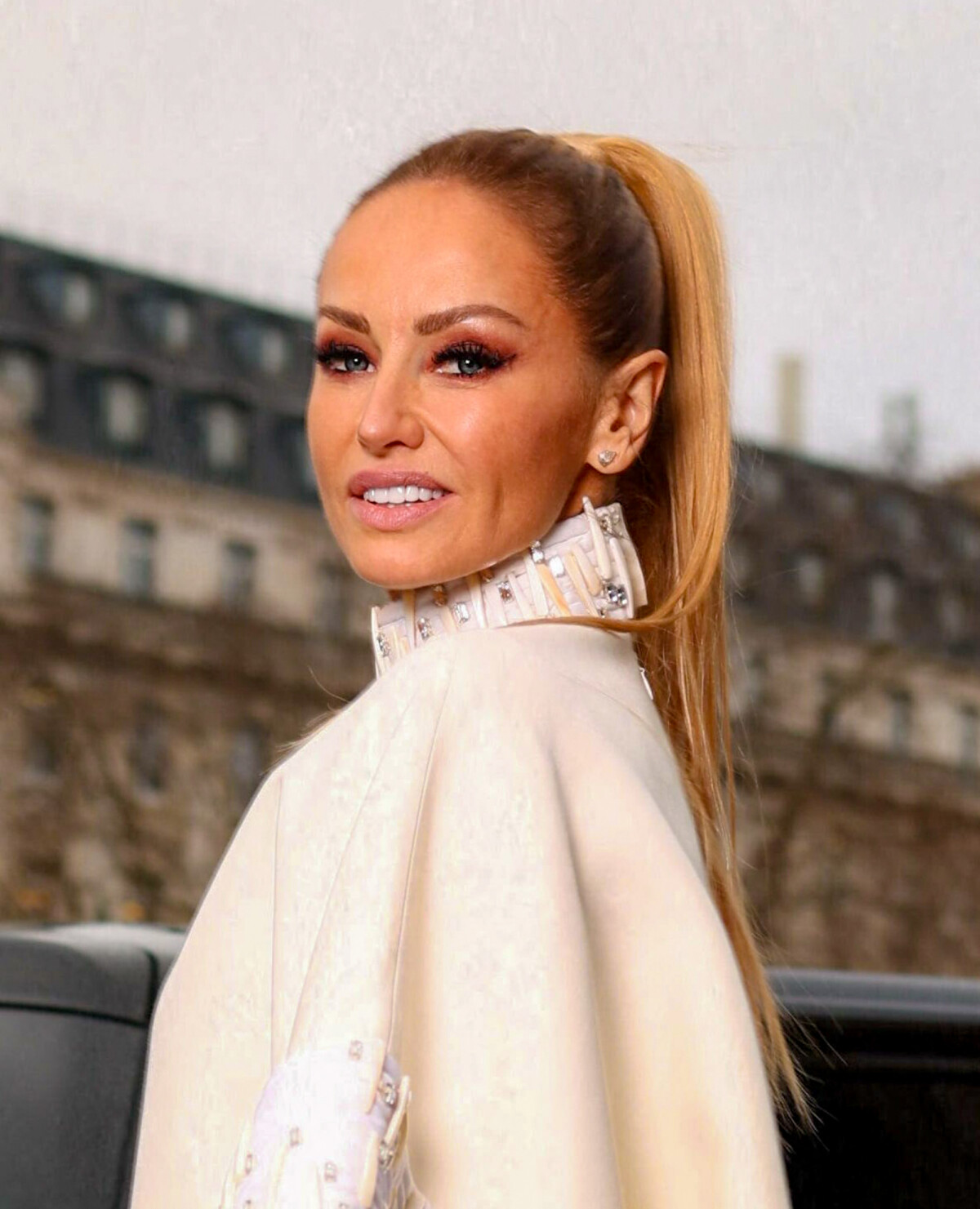 Photo : Exclusif - Adriana Karembeu - Défilé de mode Haute-Couture ...