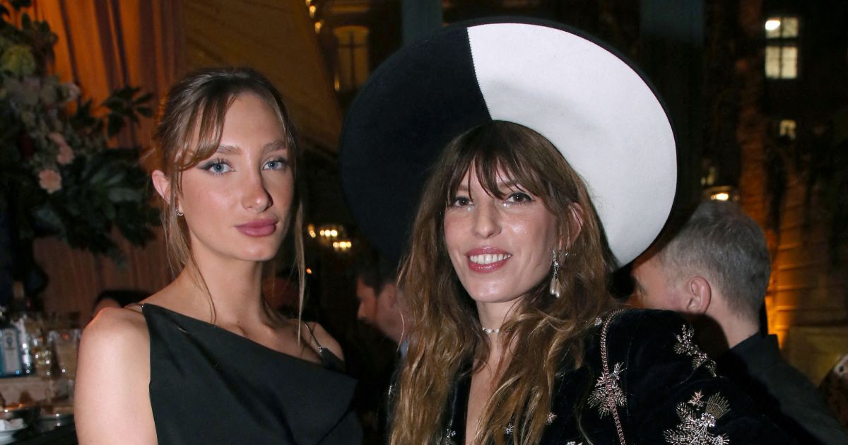 Mathilde Pinault et Lou Doillon - Dîner privé pour célébrer la ...