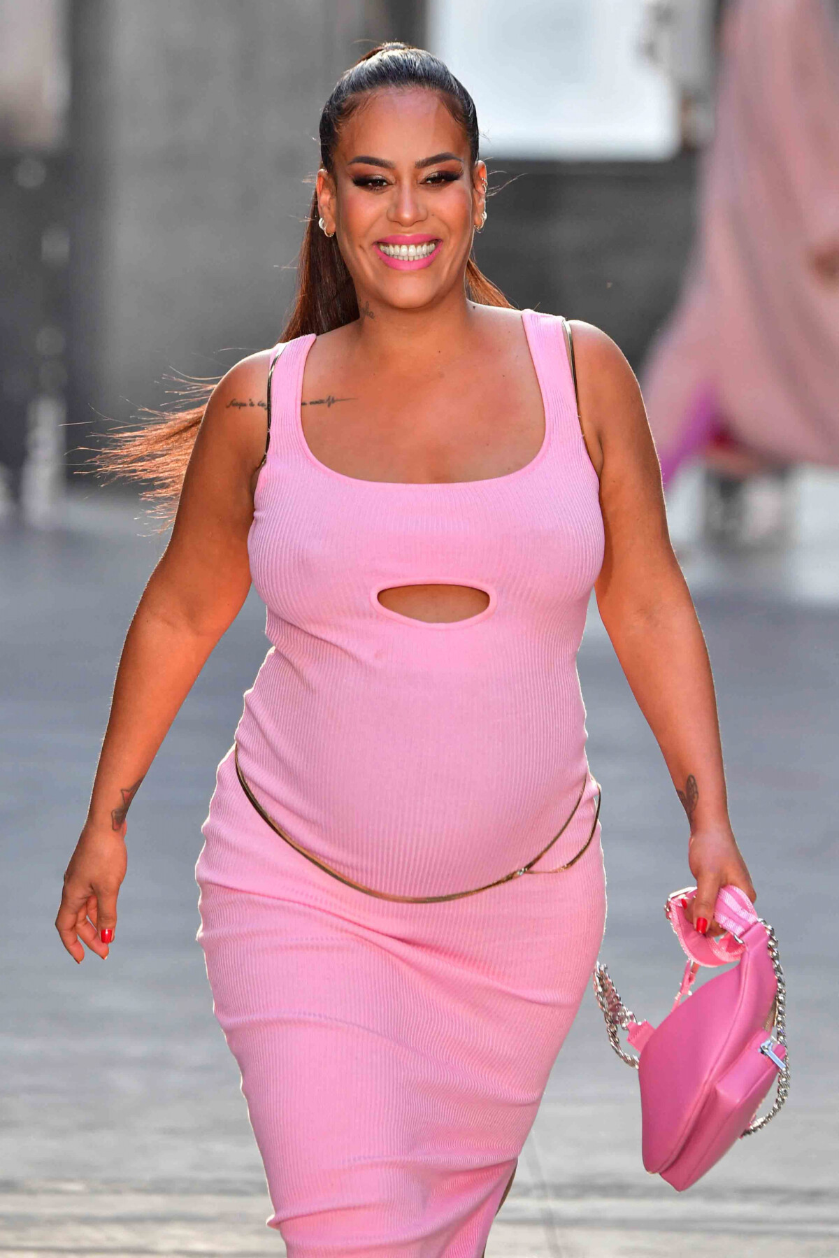 Photo : Elle a pourtant toujours tout géré, même enceinte de ses trois ...