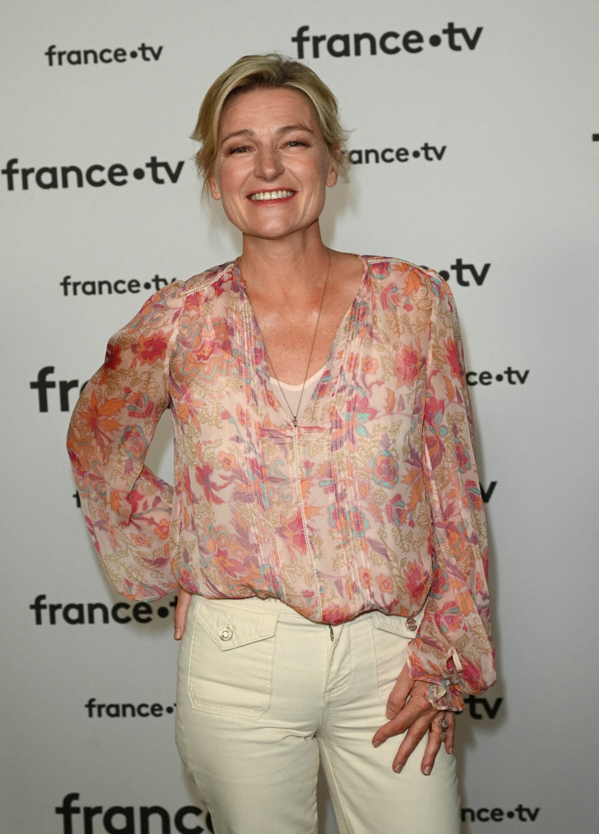Photo : Anne-Élisabeth Lemoine au photocall pour la conférence de ...
