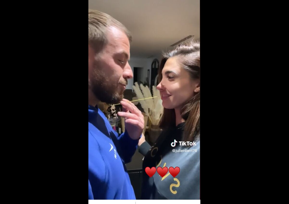 Photo : Julien Bert et Mélanie Dedigama en couple ? - Purepeople