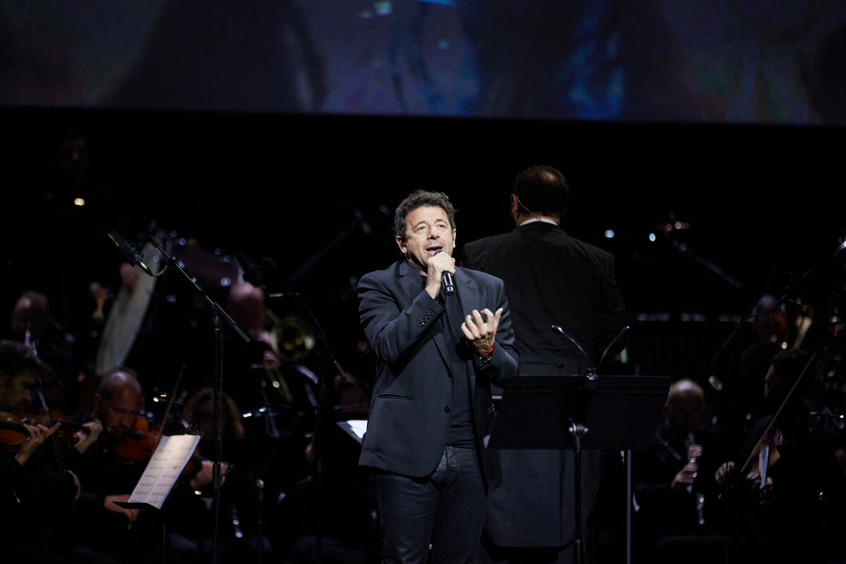 Photo : Exclusif - Patrick Bruel - Scène - Spectacle symphonique Claude ...