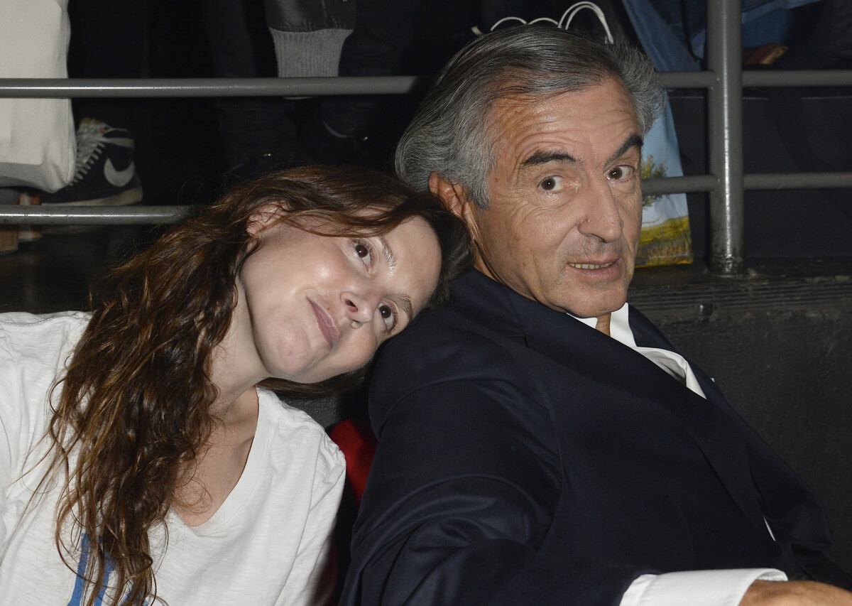Photo : Justine Lévy et son père Bernard-Henri Lévy assistent au ...