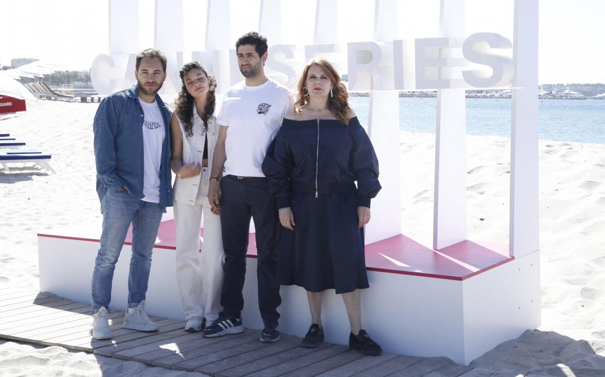 Photo : Ariane Seguillon, Youcef Agal, Mayel Elhajaoui et Louvia ...