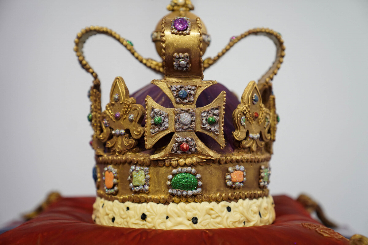 Photo : Une réplique en chocolat de la couronne de Saint Édouard au ...